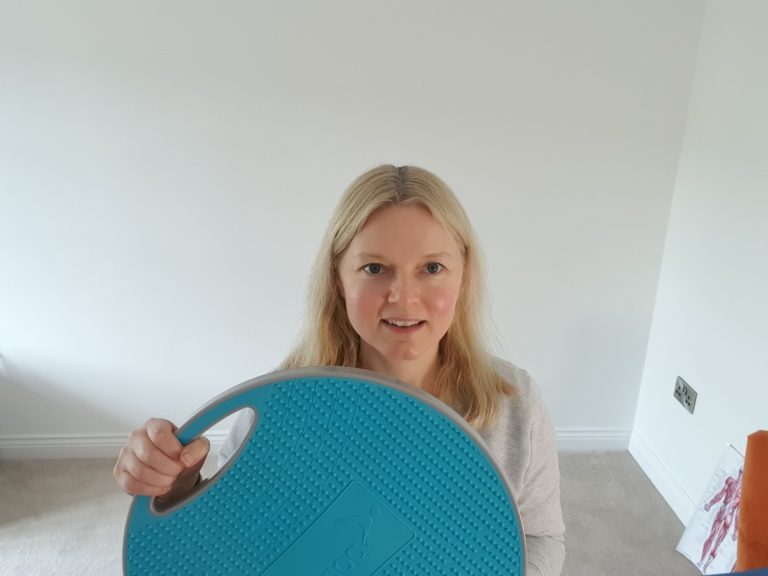 The BEST 10 Balance Board Exercises That You Must Try Today - Align ...